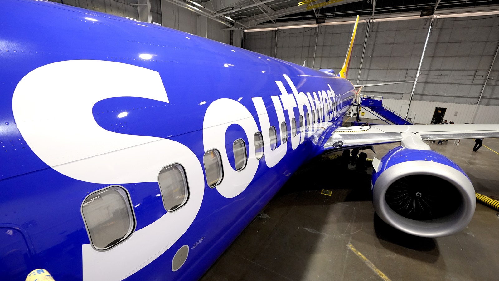 Southwest Airlines to end cabin service earlier on flights to reduce ...