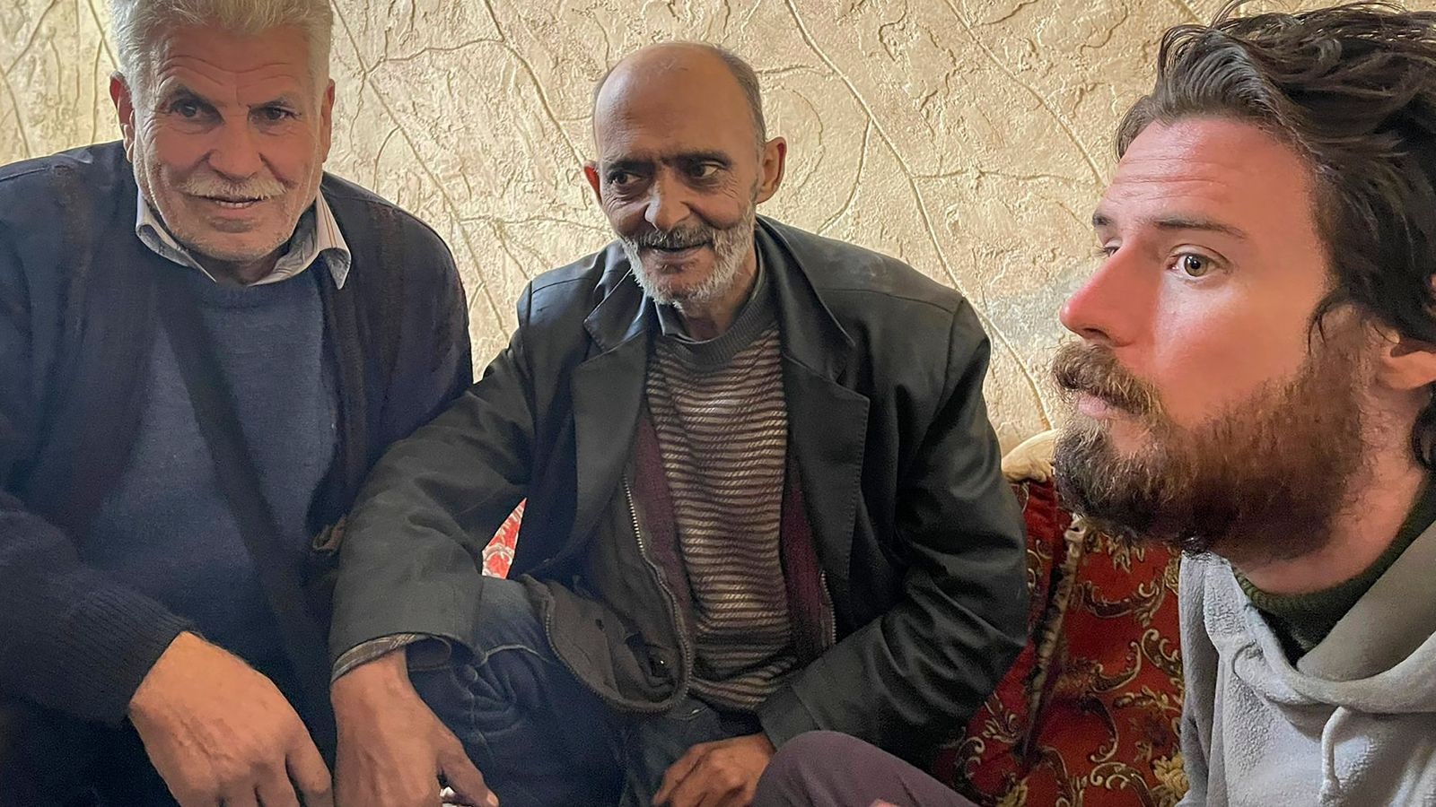 American released from Syrian prison flown out of country, US official ...