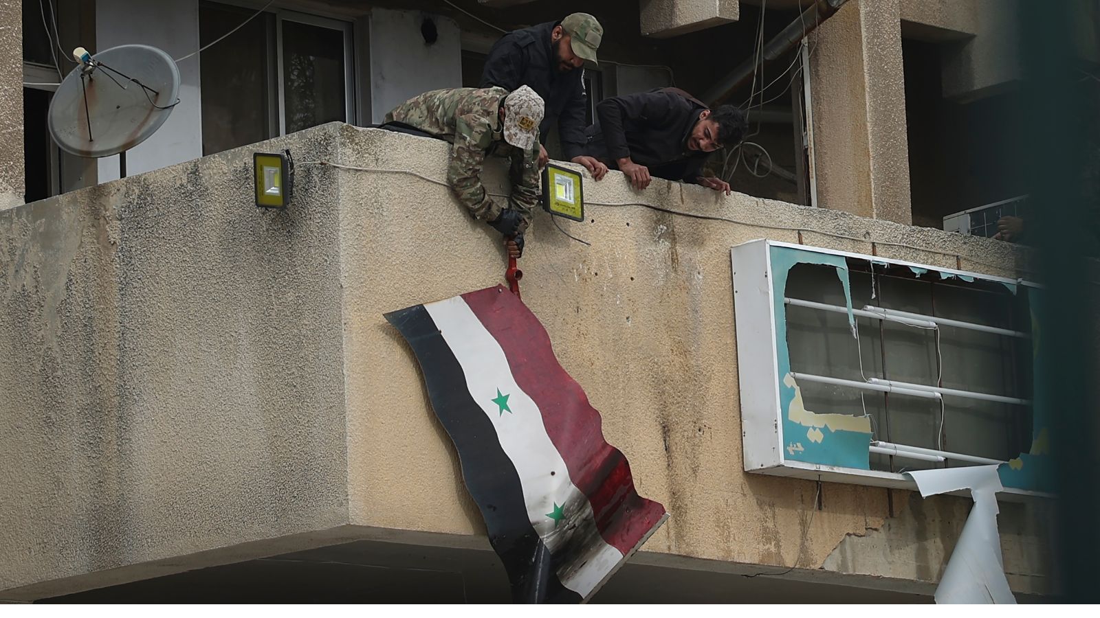 Syria civil war intensifies as rebels say they are entering Damascus