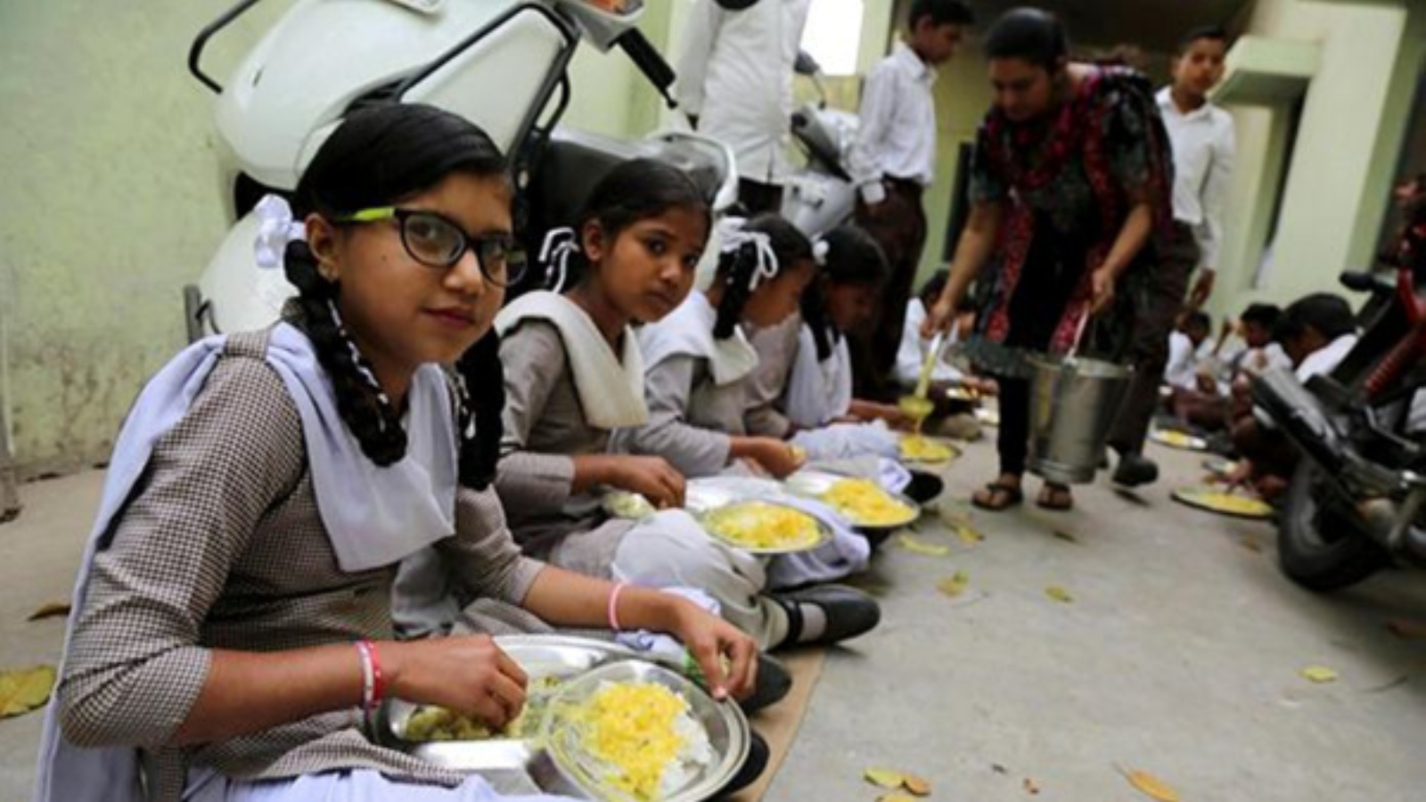 41 lakh govt school students in Gujarat to get breakfast under new ...