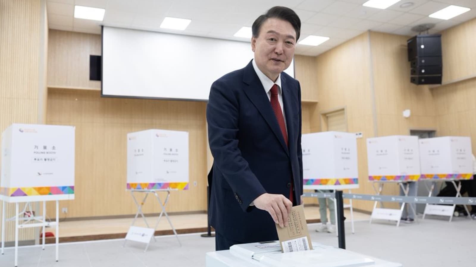 South Korea President Yoon Suk Yeol impeached over attempt to impose ...