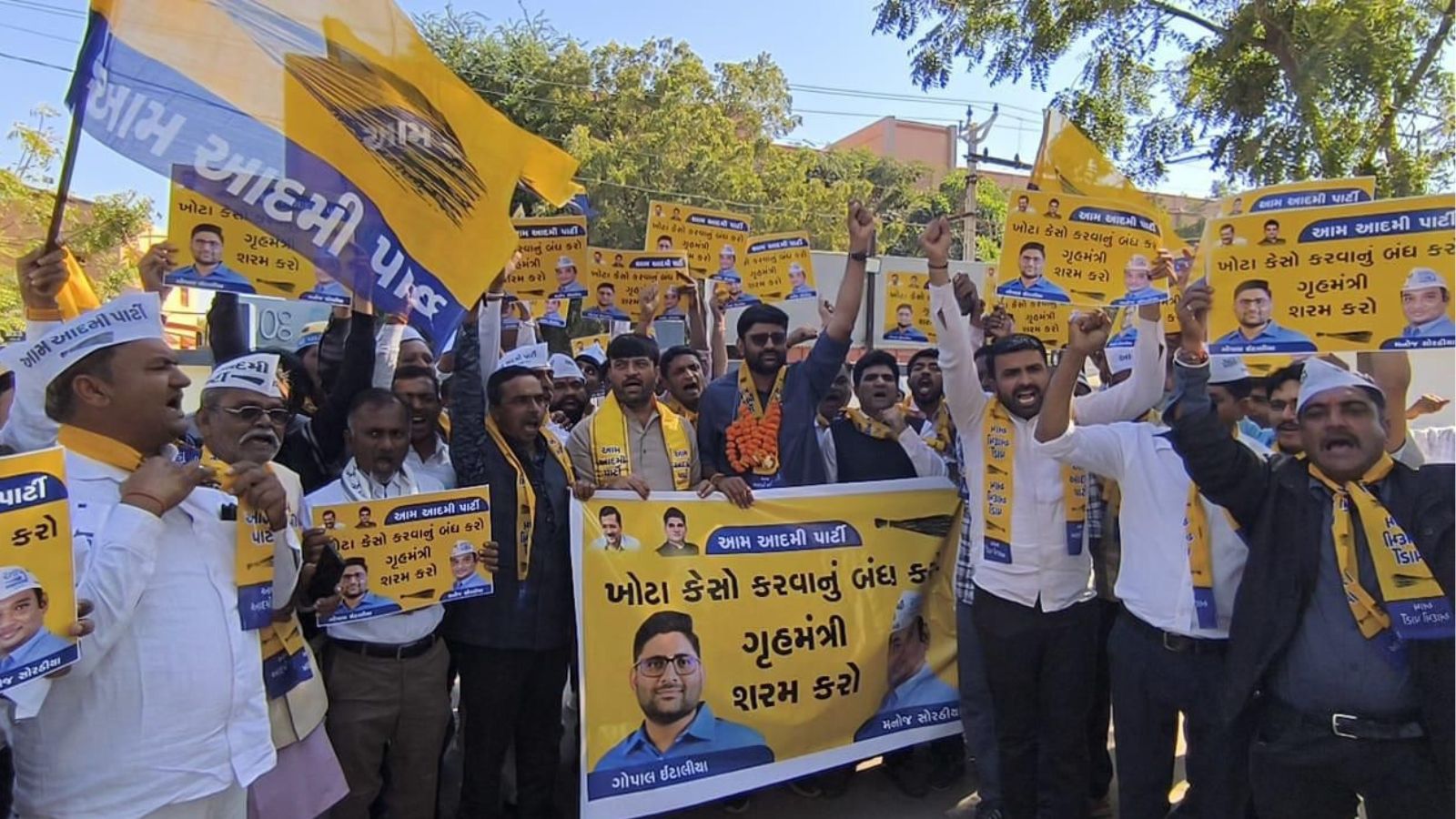 Stung by cop’s statement on alleged links with fake ED raid accused, Gujarat AAP leaders stage ...