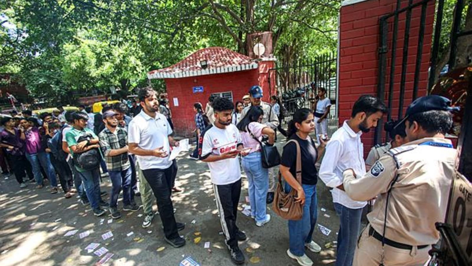 BPSC 70th CCE Prelims Exam 2024: Ball pen, govt ID – exam day ... BPSC 70th CCE Prelims Exam 2024: Ball pen, govt ID – exam day ...
