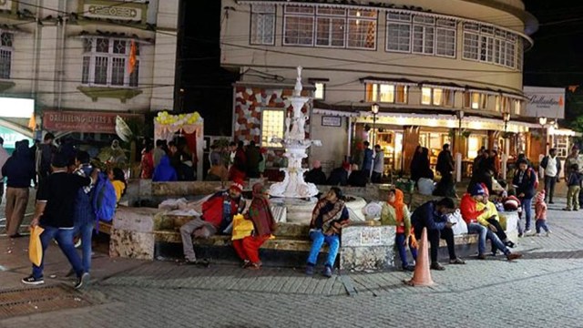 Battle for coldest spot in Bengal: Hill station Darjeeling faces tough ...