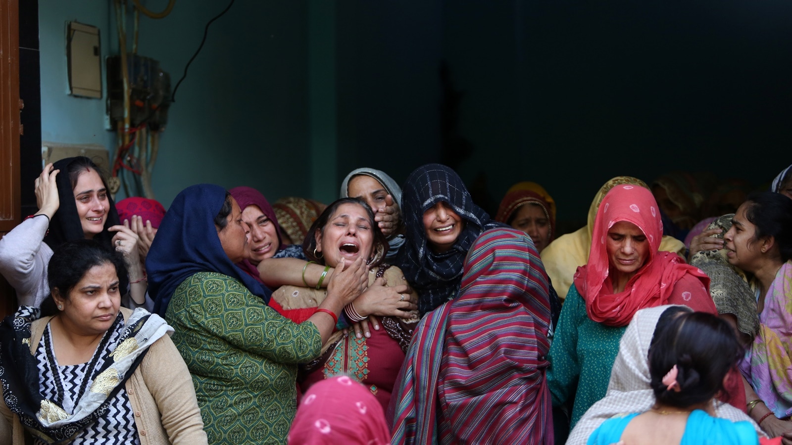 ‘Wish I could’ve done something to save her’: Kin of 24-year-old woman ...