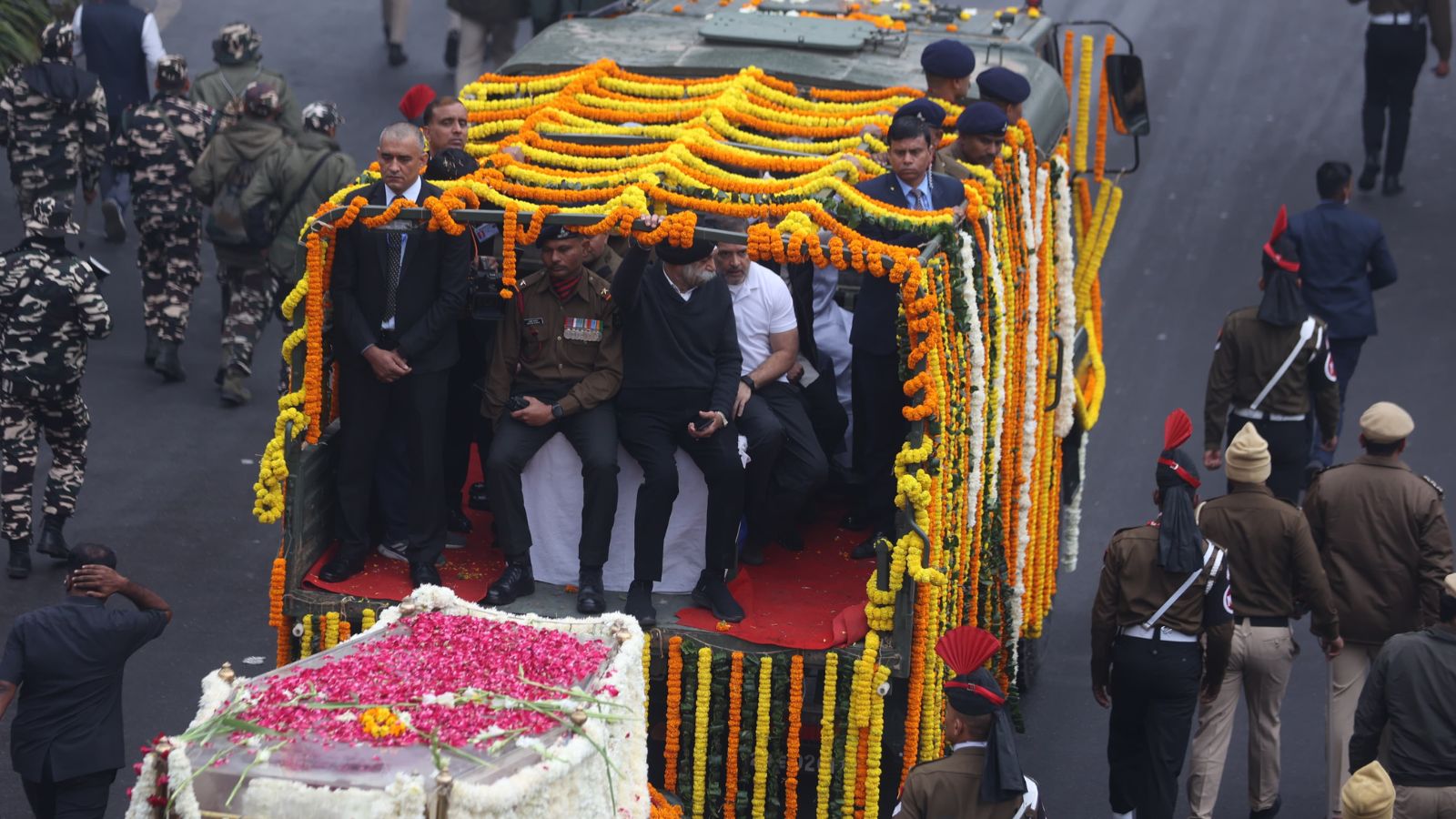 Manmohan Singh Funeral Live Updates: Modi, Amit Shah, Gandhi family ...