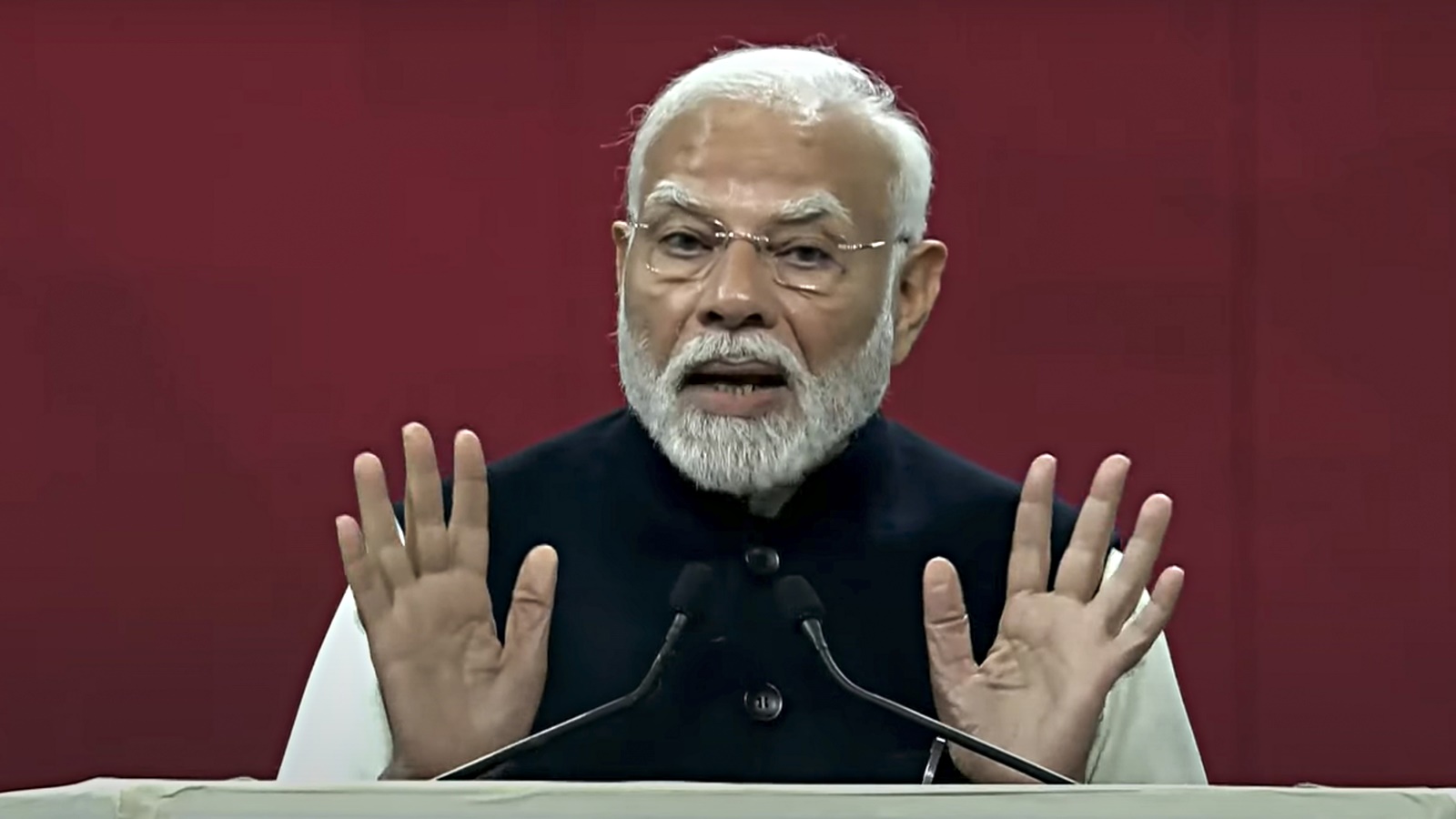 Politics cannot be left in the hands of dynasts: PM Modi | Ahmedabad ...