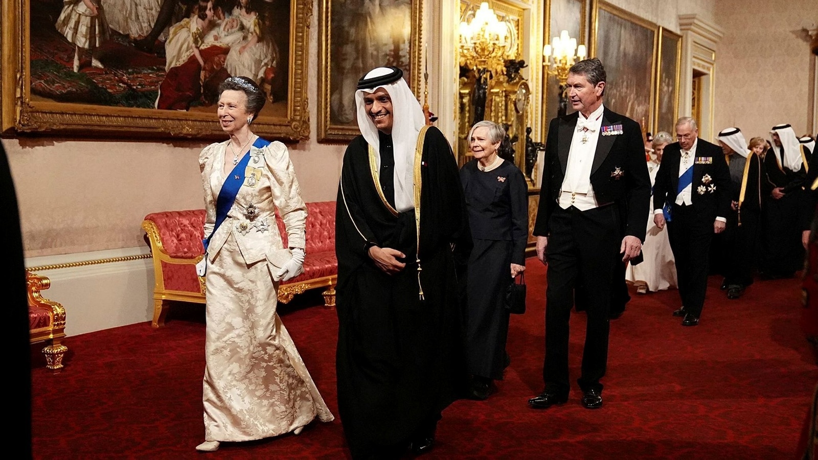 Princess Anne rewears 40-year-old dress to welcome Qatar’s royal family ...