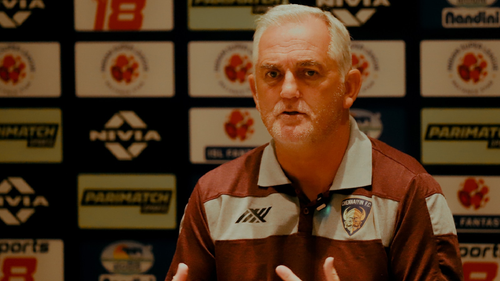 Owen Coyle confronts Robin Singh over red card: ‘That’s why you’re there… to give your opinion ...