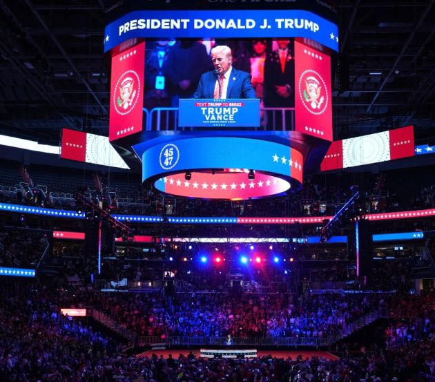 In Pictures: Trump vows to end ‘American decline’ in Victory Rally on ...