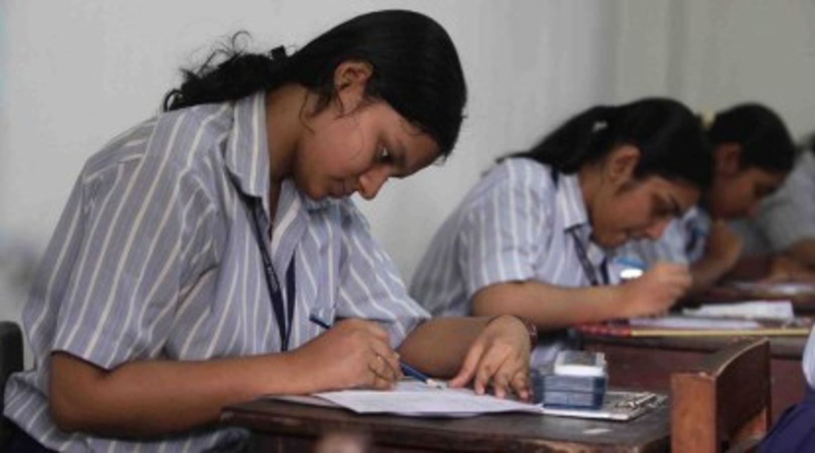 Board Exams 2025: KSEAB begins Karnataka SSLC with webcasting ...