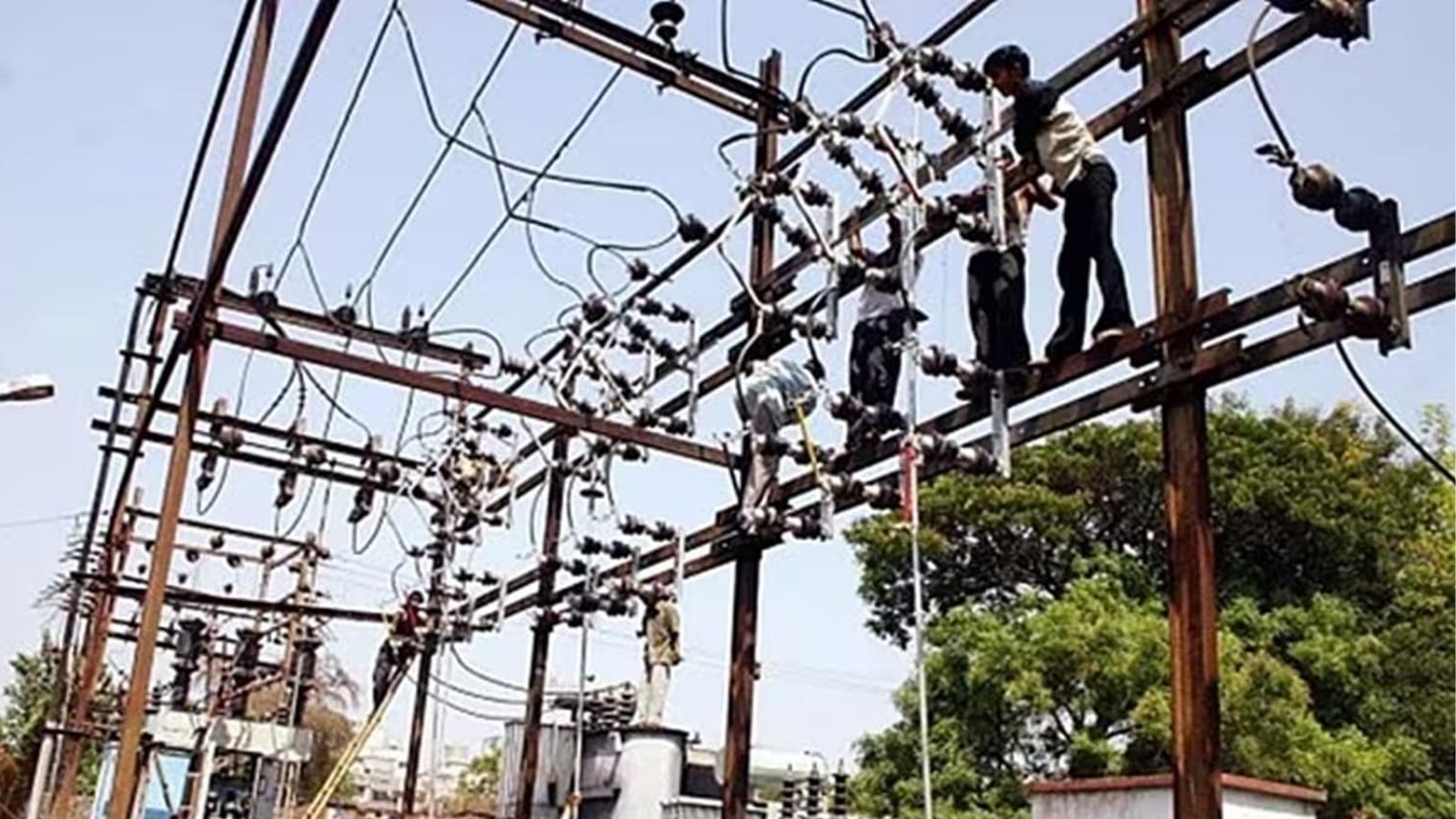 MSEDCL’s proposed move on tariff draws flak from solar consumers | Pune News - The Indian Express