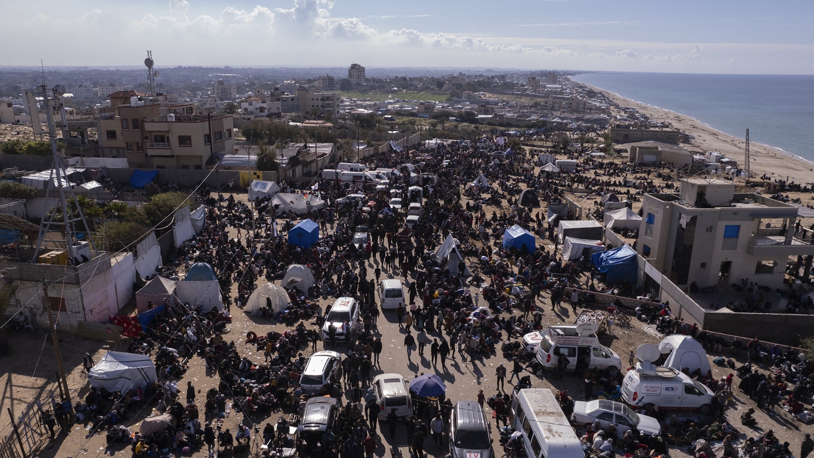 Israel lets Palestinians return to northern Gaza for first time in over ...
