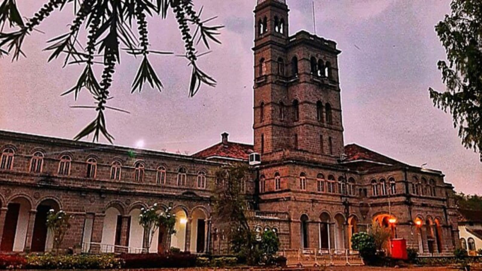 Student groups oppose SPPU circular mandating 8-day notice for protests ...