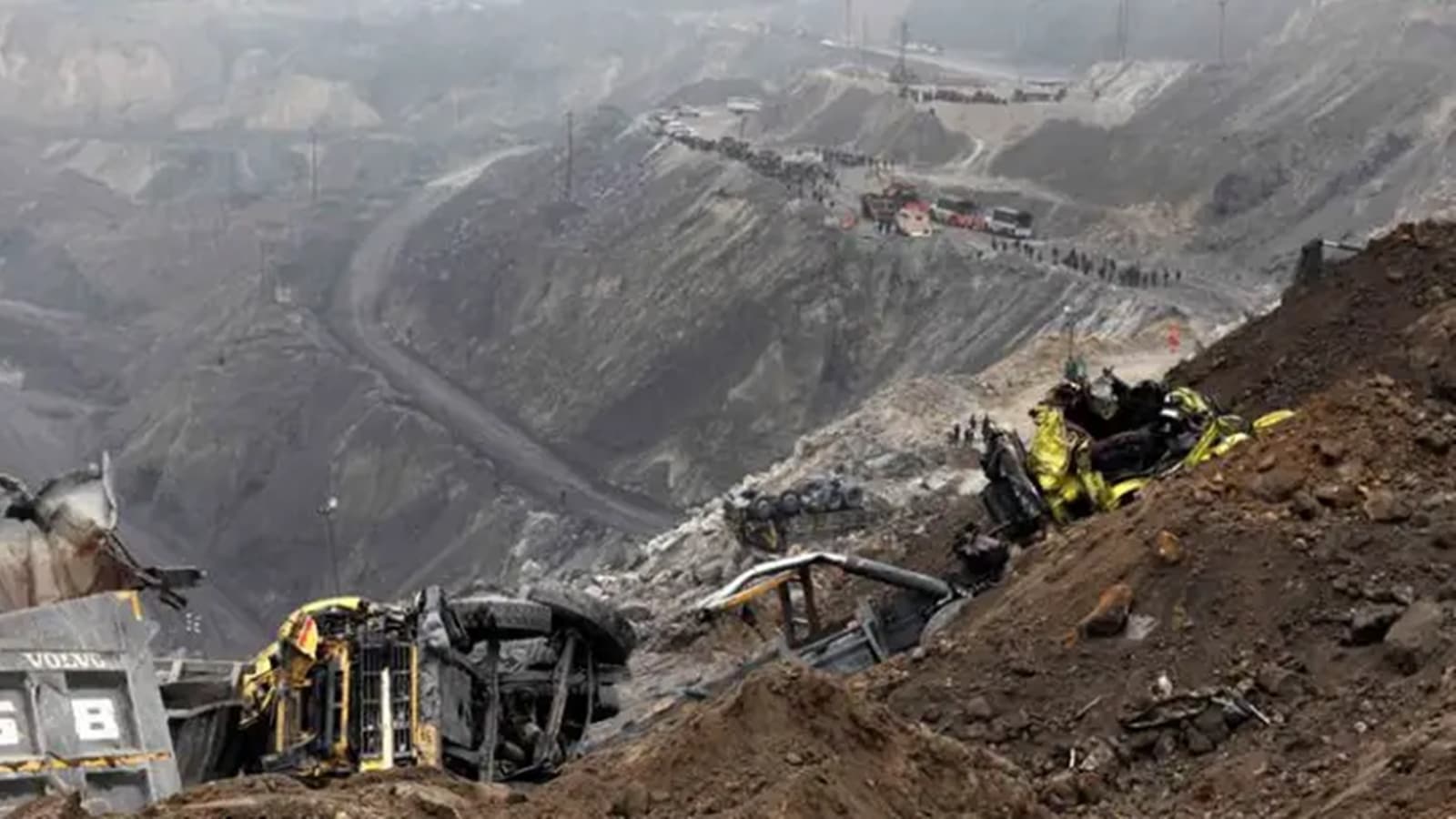 Rescuers race against time as 9 men are trapped in flooded coal mine in ...
