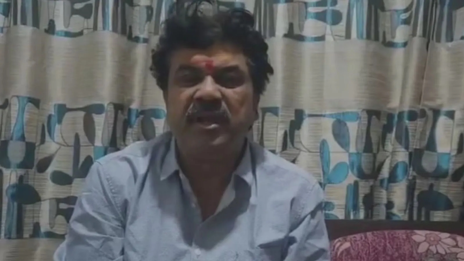 Walmik Karad was in contact with accused on day for sarpanch murder ...