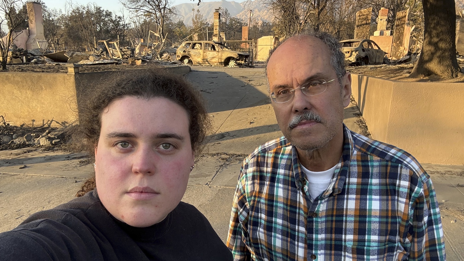 Dad, daughter duo help evacuees learn whether their homes survived the ...
