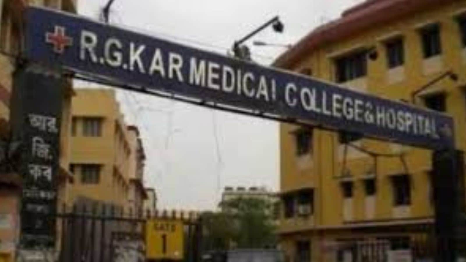 RG Kar Medical College student found dead at home, police suspect ...