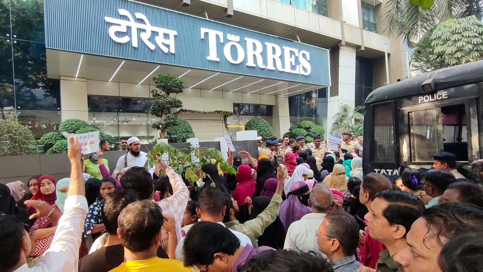 Torres Ponzi Scam: Mumbai Arrests and Global Search | Perigon