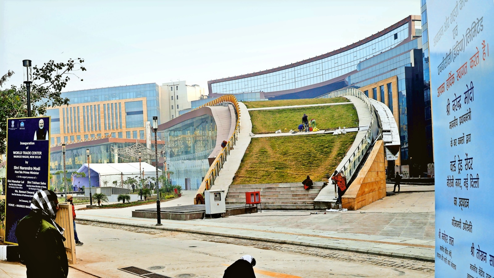 Ultra modern offices, sky top restaurant: Inside the World Trade Center ...