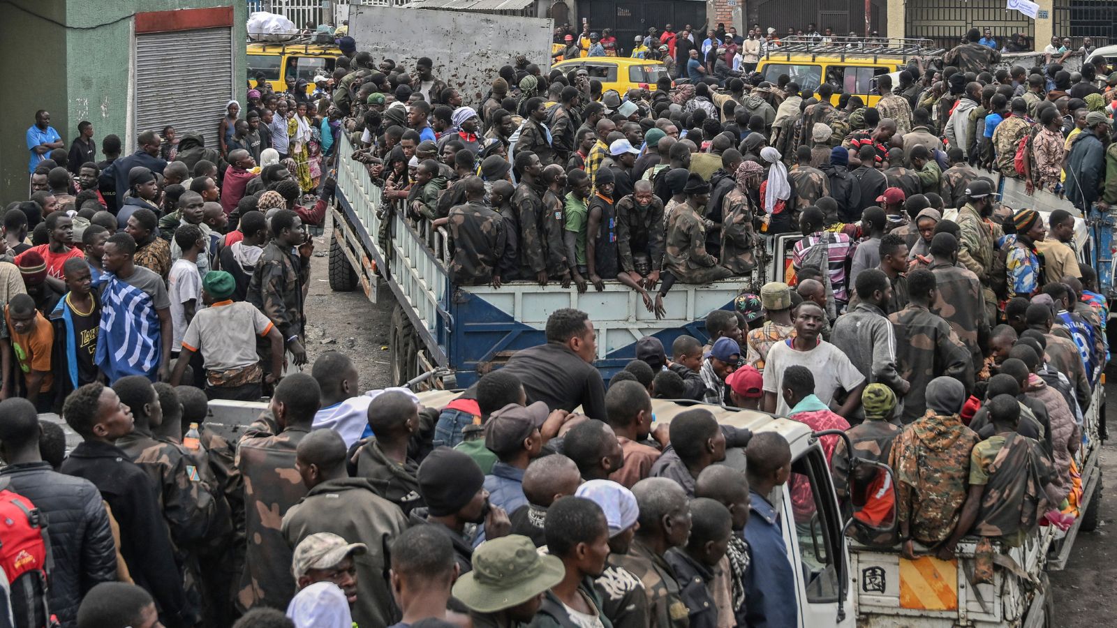Looting in eastern Congo’s Bukavu as M23 rebels reach suburbs | News ...