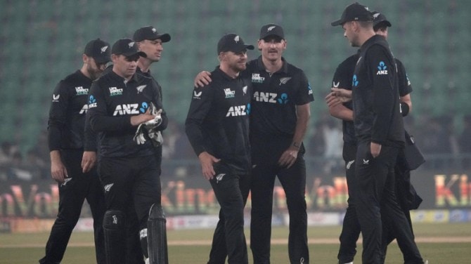 Pakistan vs New Zealand Highlights, Tri-Series Final: NZ clinches title ...