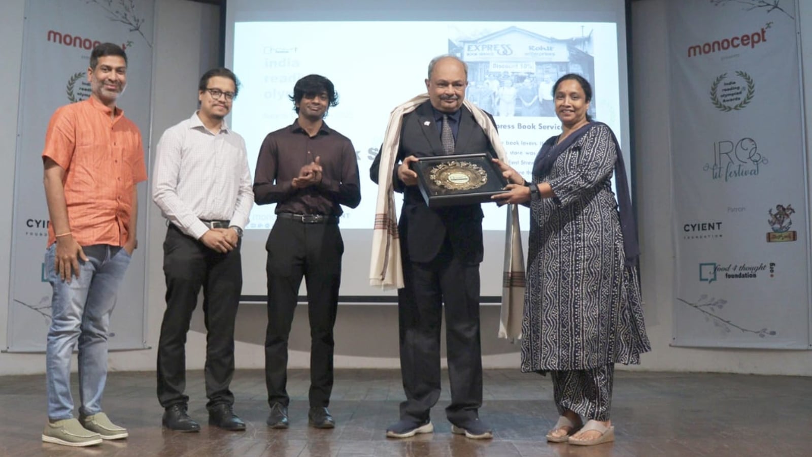 Pune’s Express Book Service wins ‘Best Book Store 2025’ award at literary fest | Pune News - The ...