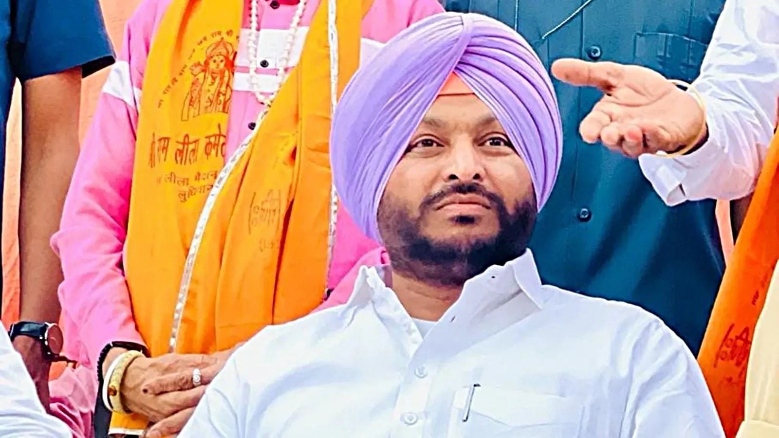 Union MoS Ravneet Bittu’s security staff get into ‘heated argument’ with police outside Punjab ...