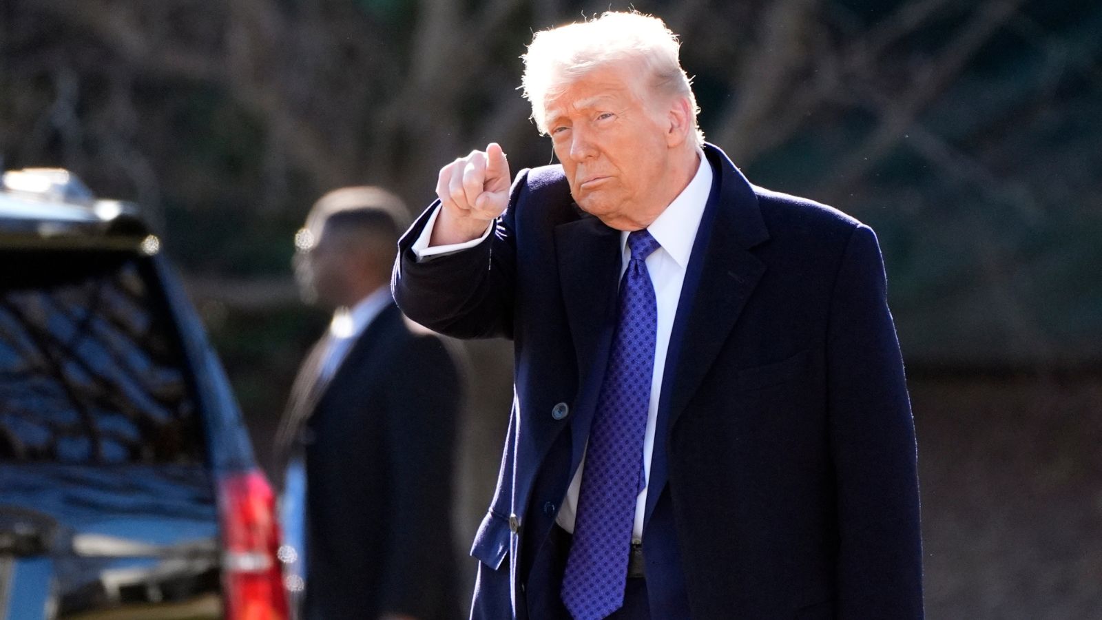 Trump begins firings of FAA air traffic control staff just weeks after ...