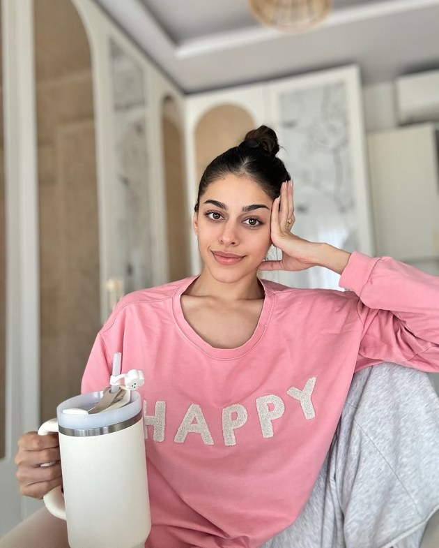 Does Alaya F’s 10 minute de-puff routine really work? | Lifestyle ...