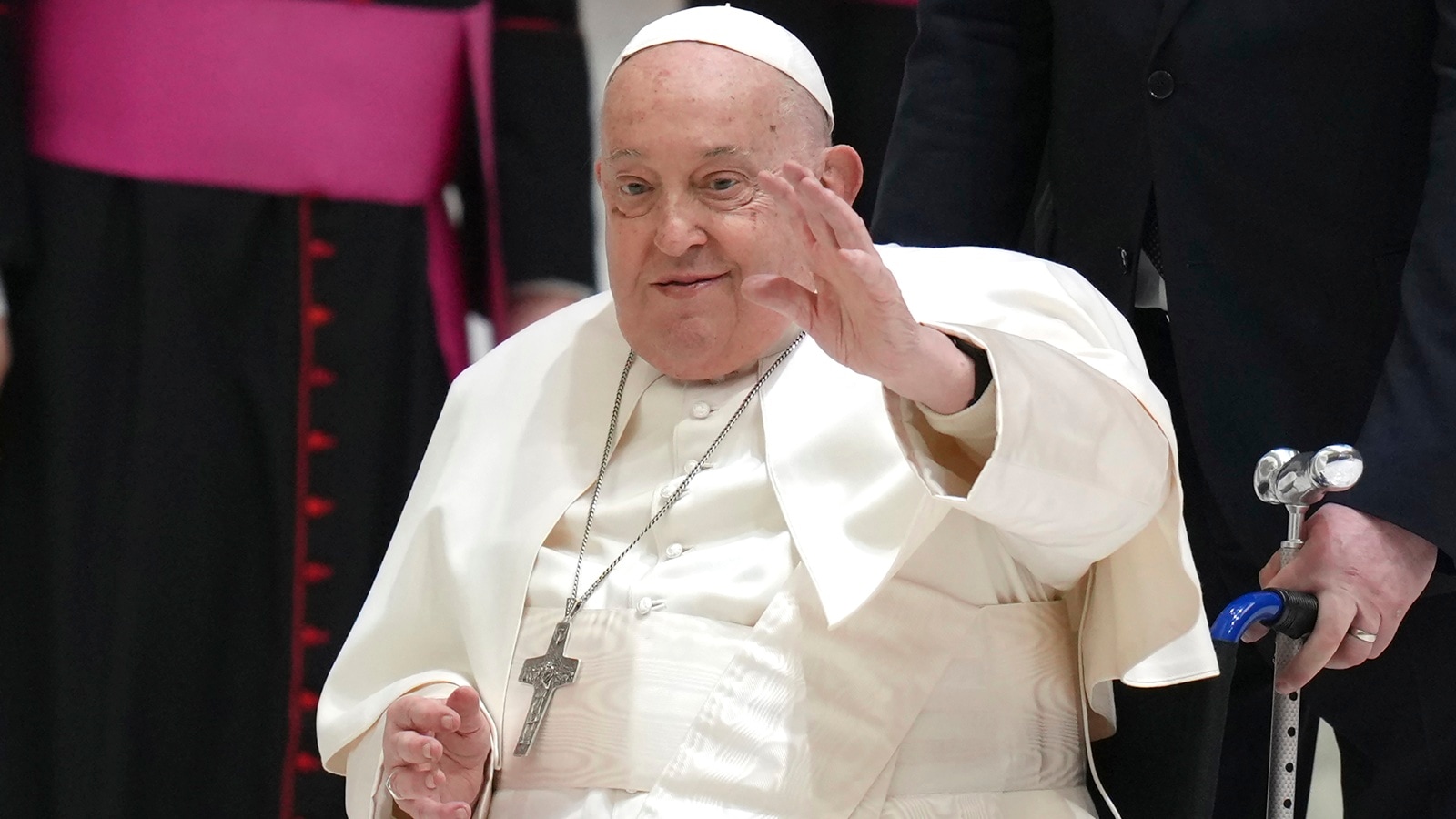 Pope Francis shows good response to treatment, first time since ...