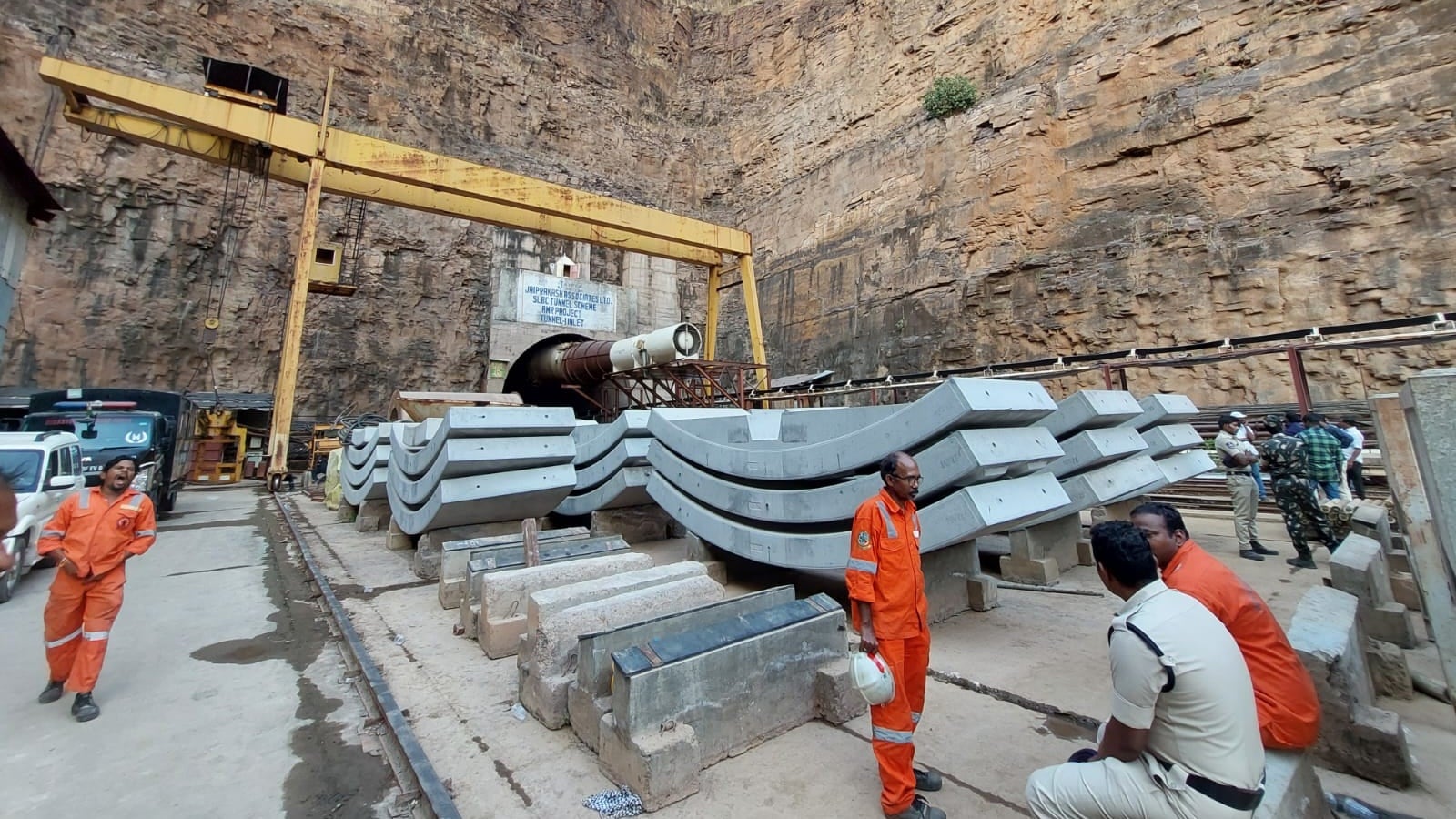 Telangana Tunnel Collapse Rescue Live Updates: Plasma cutters, high ... Telangana Tunnel Collapse Rescue Live Updates: Plasma cutters, high ...