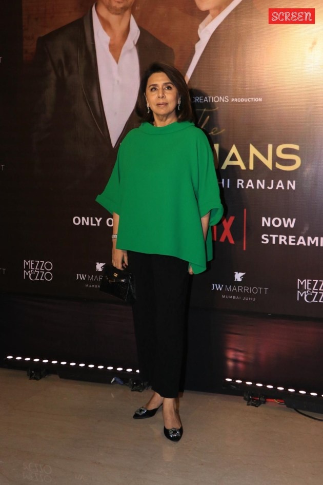 The Roshans success bash: Rekha, Ameesha Patel, Udit Narayan, and ...