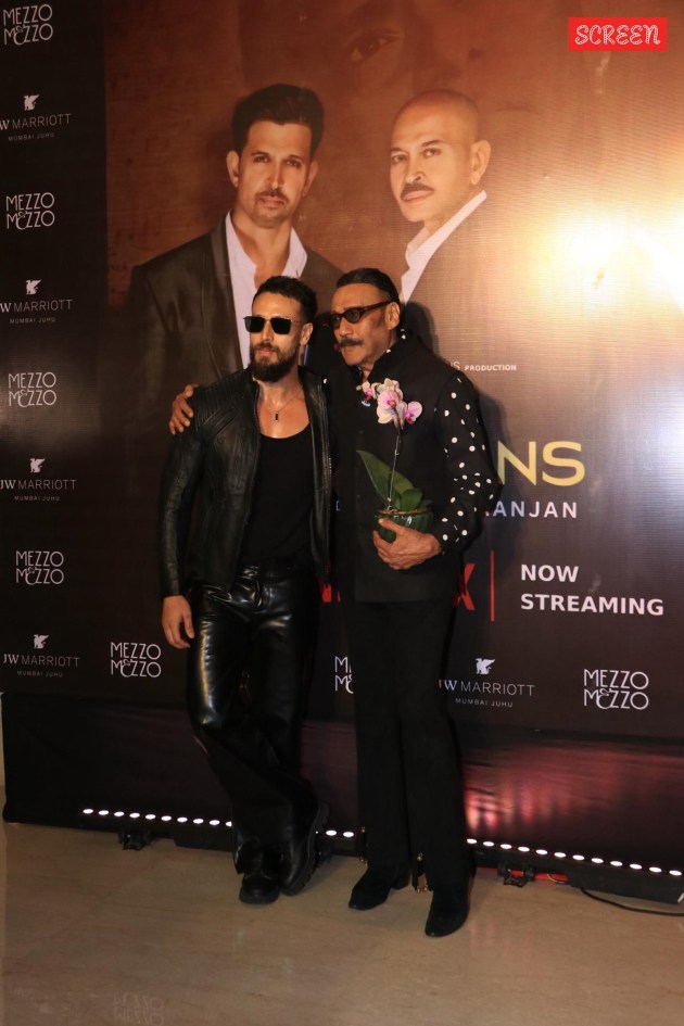 The Roshans success bash: Rekha, Ameesha Patel, Udit Narayan, and ...