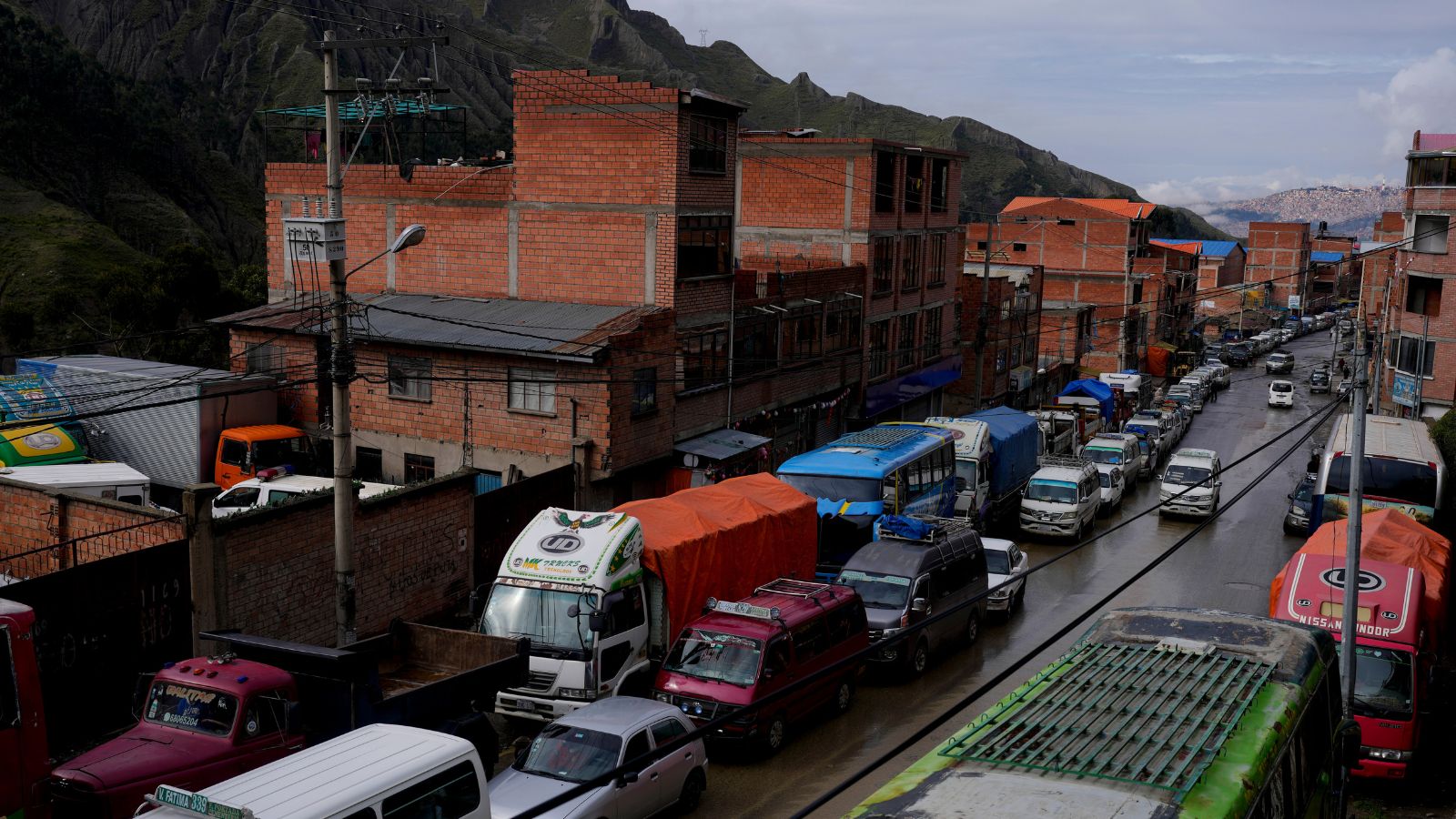 Bus crash in Bolivia leaves at least 13 dead, 20 injured | World News ...