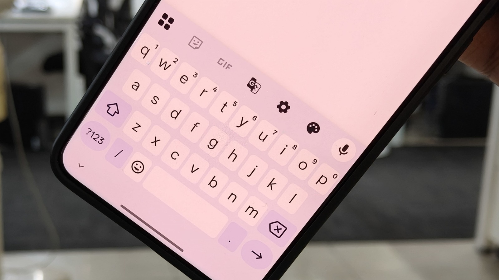 Gboard beta brings circular and pill-shaped keys, but here’s how you ...