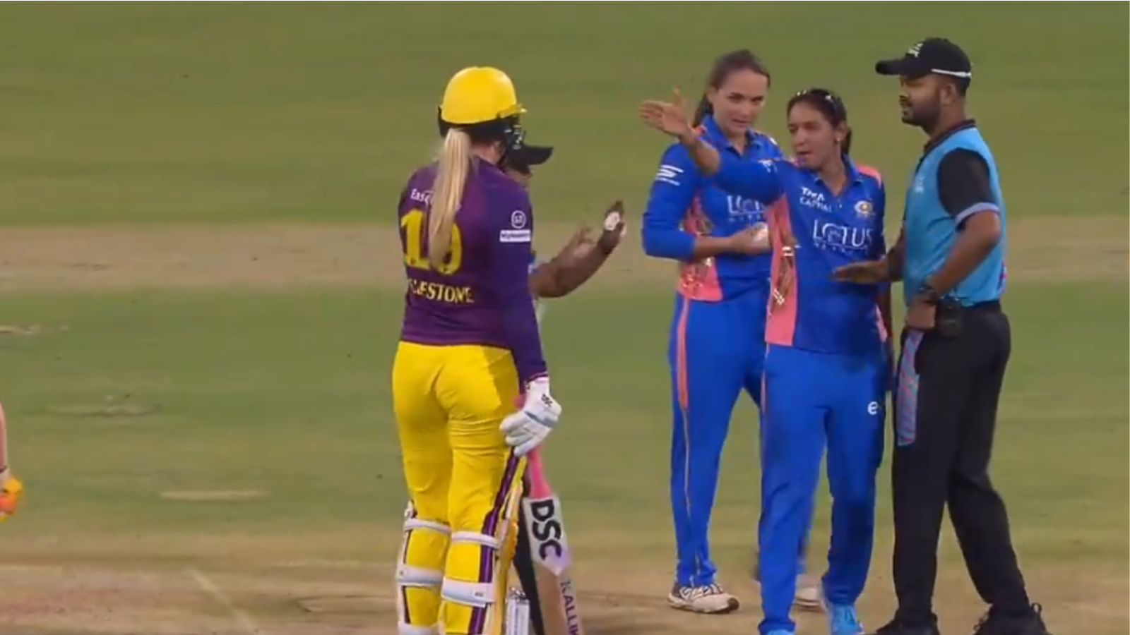 WPL 2025: Mumbai Indians captain Harmanpreet Kaur fined for Code of ...