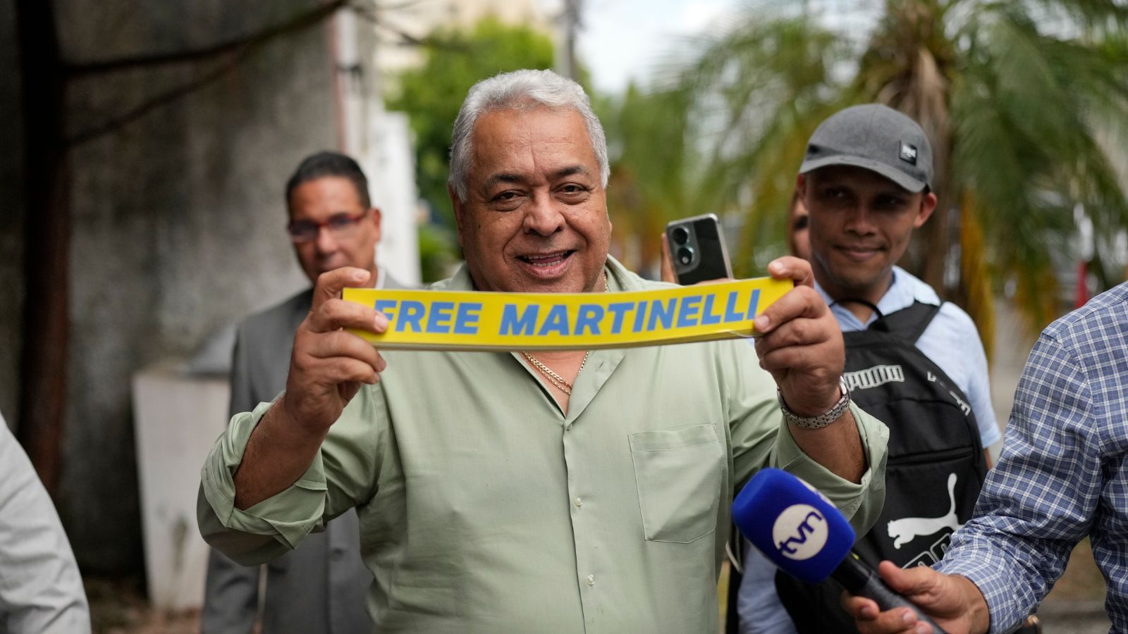 Ex-president Martinelli gets Panama’s permission to take asylum in ...