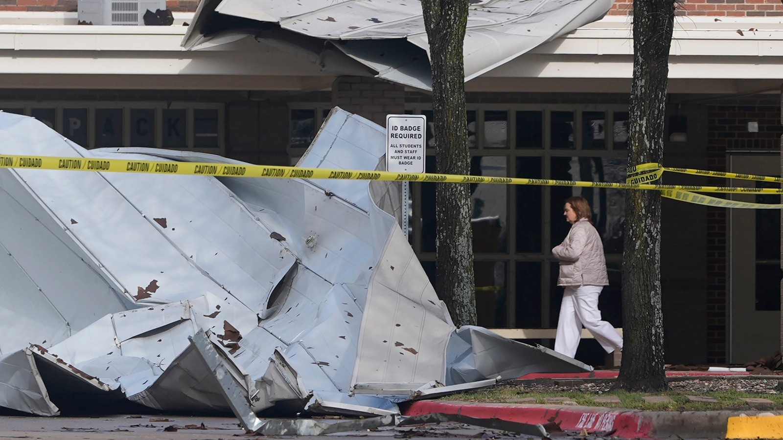 Powerful US storms create blizzard conditions, threaten to spawn more ...