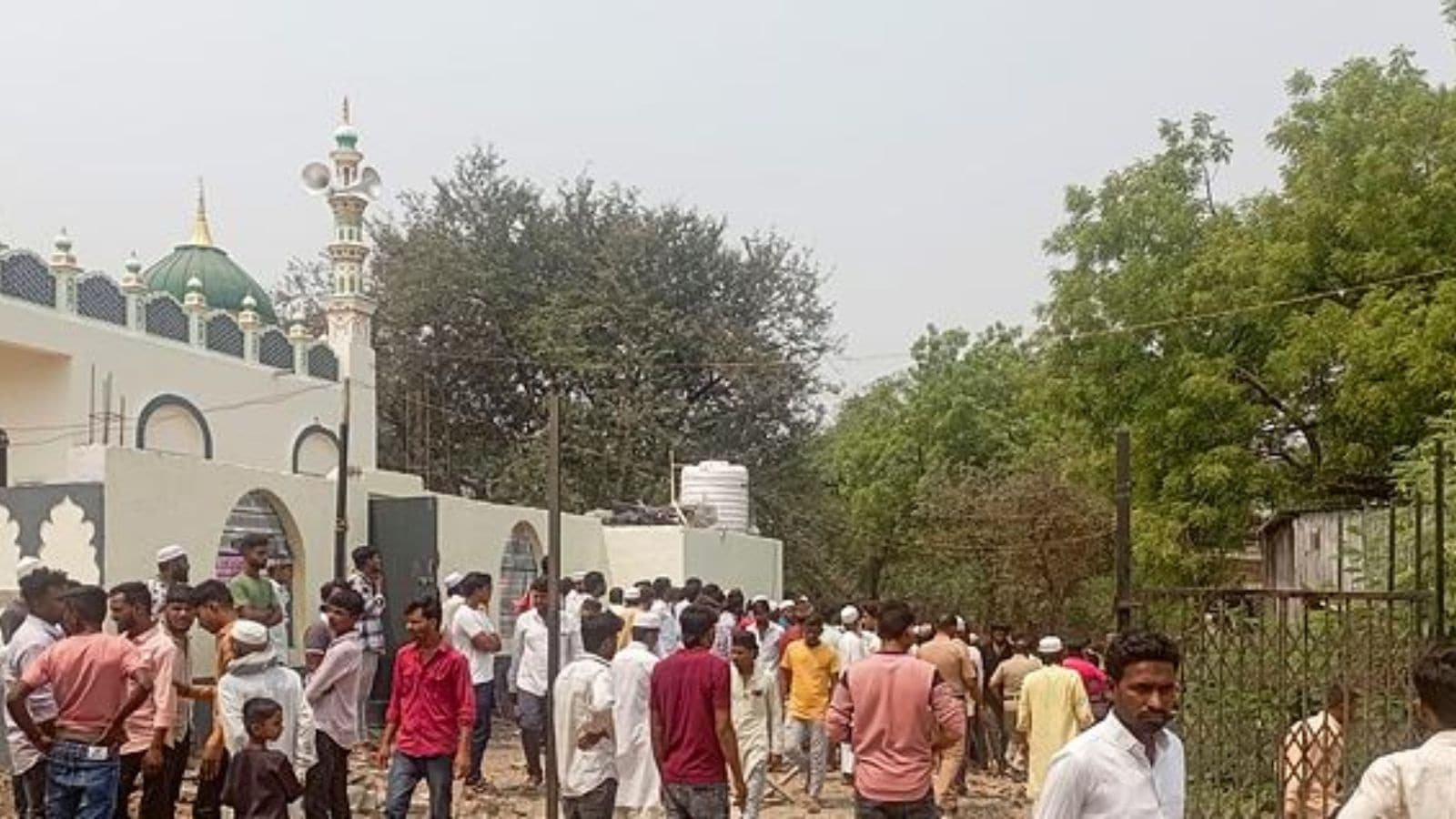 Maharashtra: Explosion in Beed mosque, two arrested | Mumbai News - The ...
