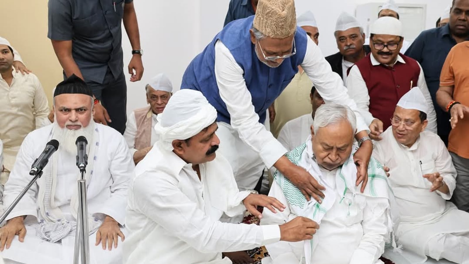 Bihar Muslim body announces boycott of Nitish Kumar’s Iftaar over Waqf ... Bihar Muslim body announces boycott of Nitish Kumar’s Iftaar over Waqf ...