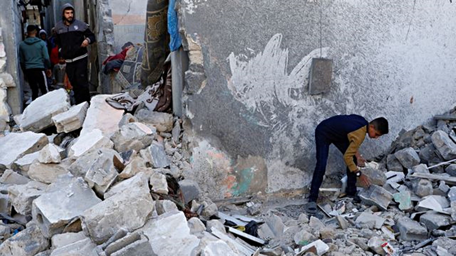 8 Bodies of Palestinian medics recovered from grave in Gaza, UN ...