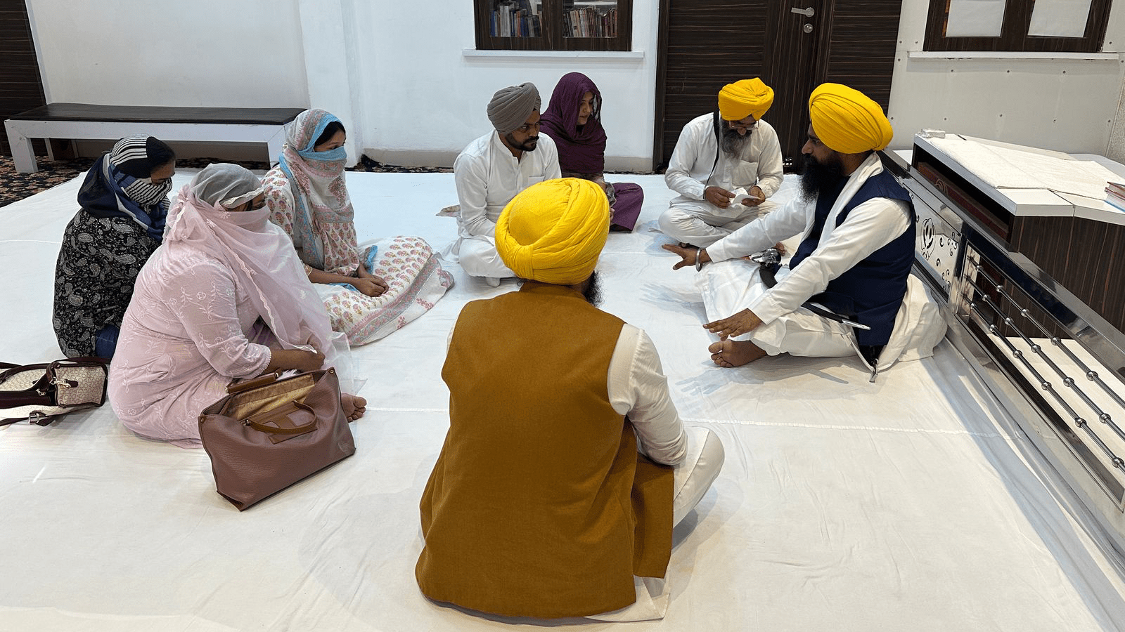 Jathedar Giani Kuldeep Singh Gargajj meets 2 women who filed complaints ...