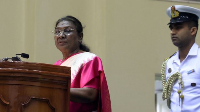 President Murmu presents Ramnath Goenka journalism awards | India News ...