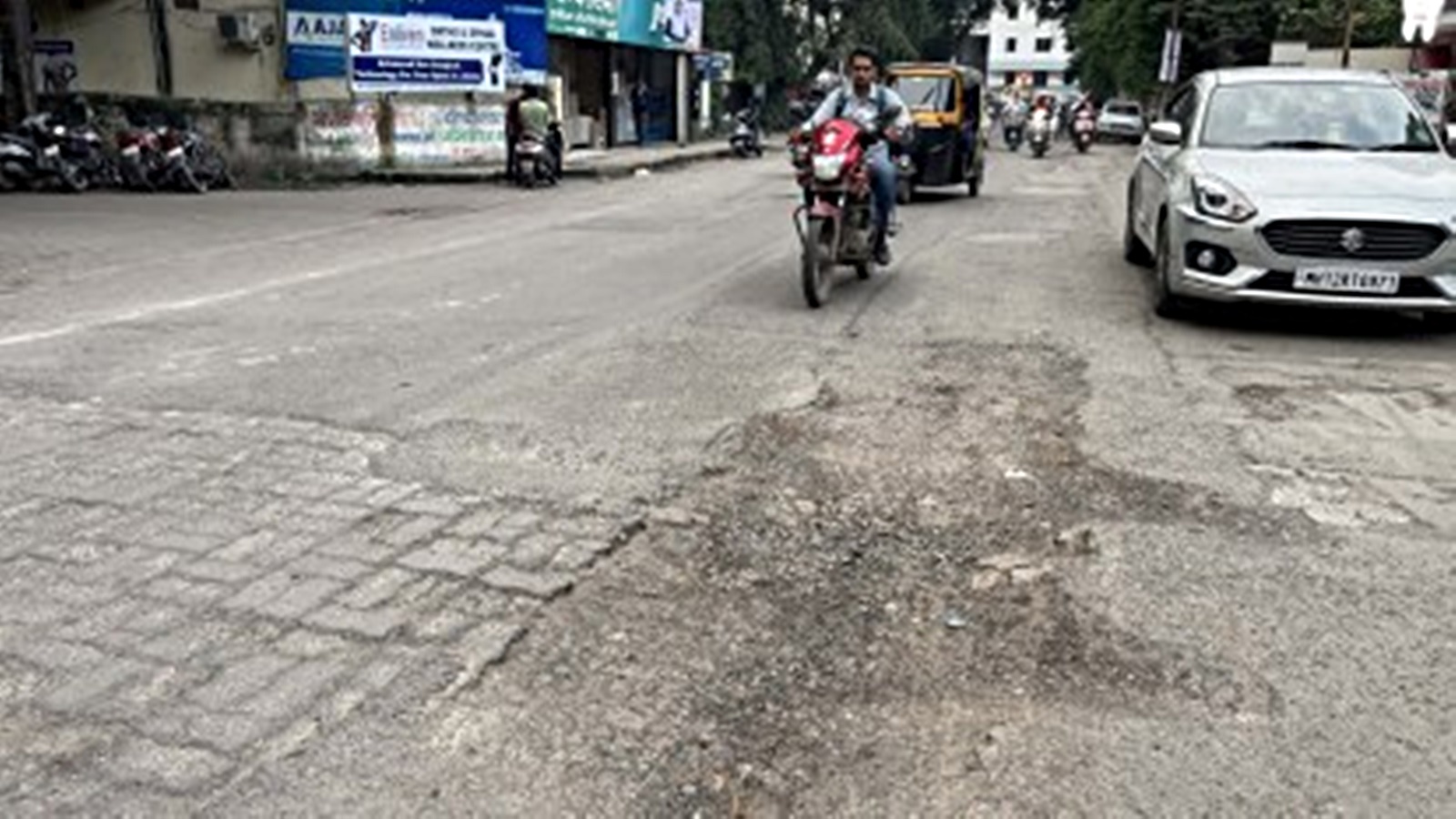 Pune residents concerned with accidents caused by Royal Heritage Mall ...