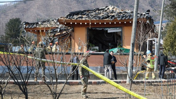 South Korea air force jets accidentally drop bombs on homes, injuring ... South Korea air force jets accidentally drop bombs on homes, injuring ...