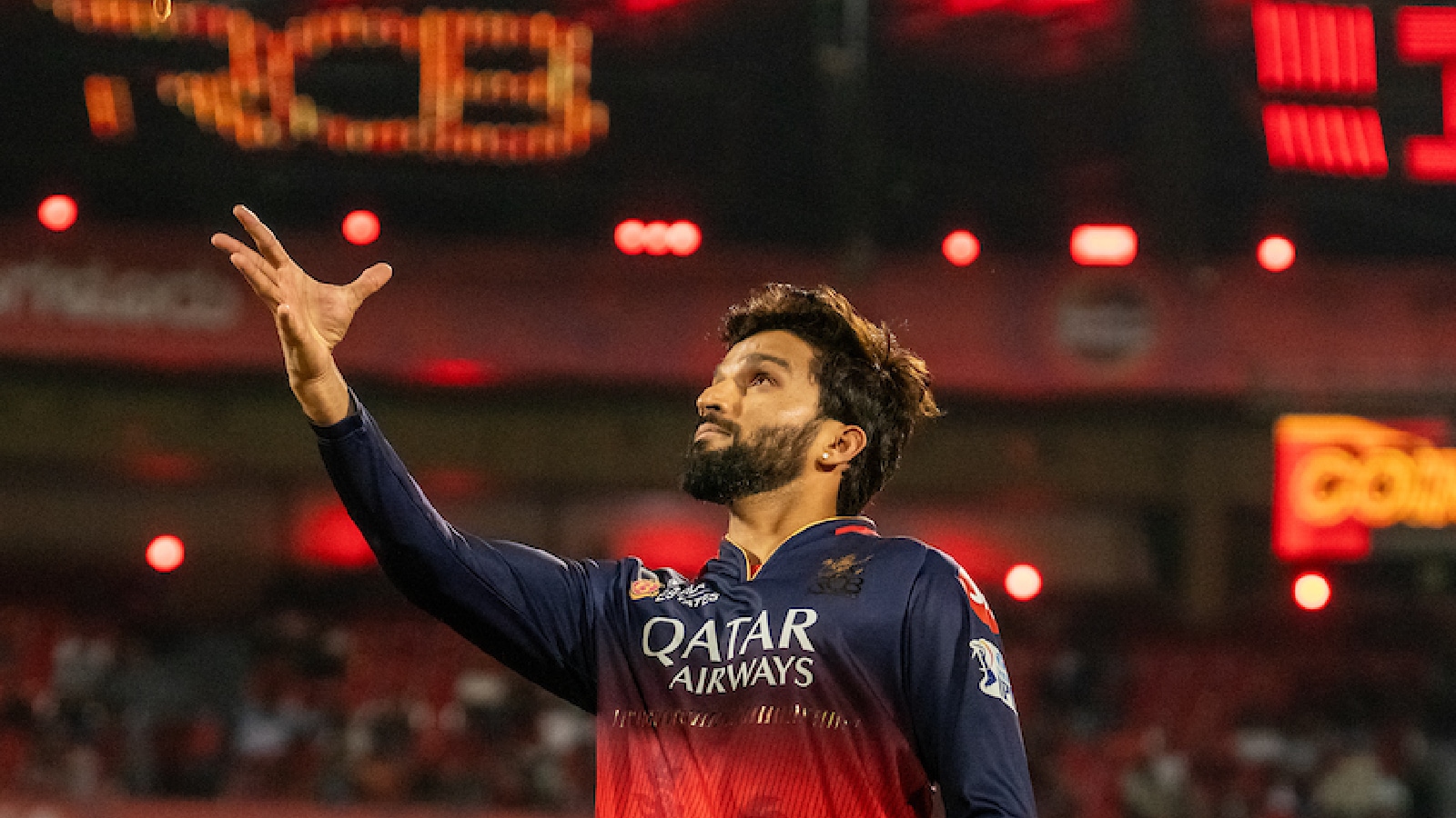 RCB vs DC Toss IPL 2025: Delhi Capitals captain Axar Patel opts to bowl ...