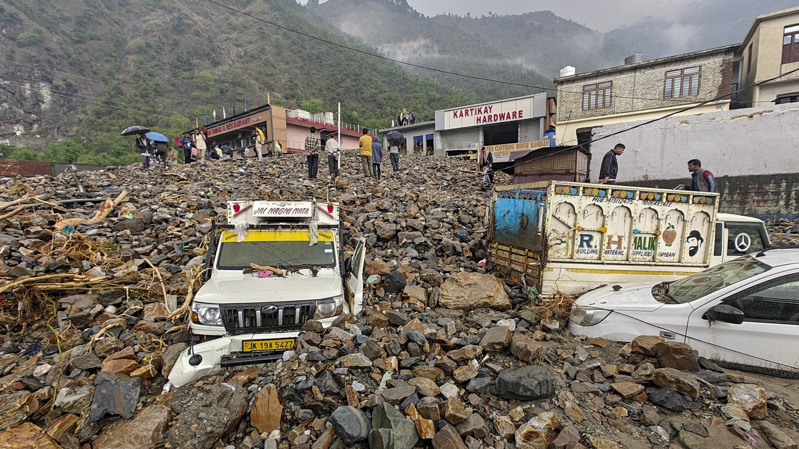 ‘No need to hoard’: Omar’s word of caution as Ramban flash floods cause ...