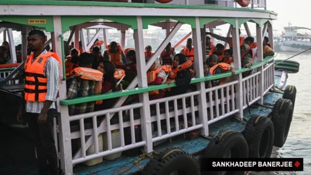 Why Rs 229 crore passenger jetty near Gateway of India has run into ...