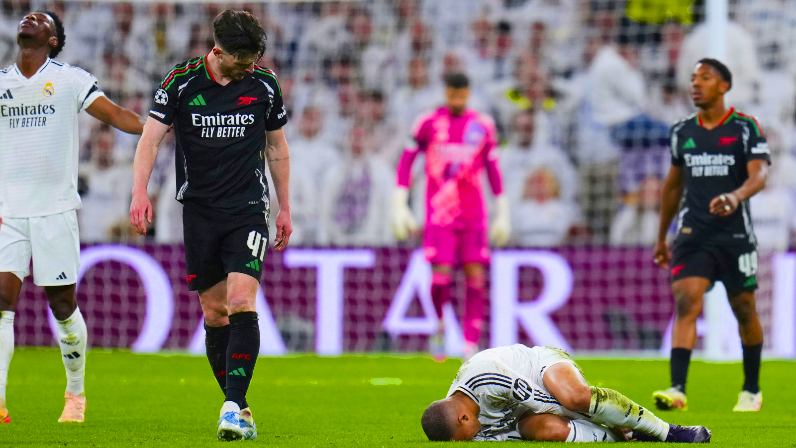 Kylian Mbappé jeered by Real Madrid fans as he limps off during club's ...